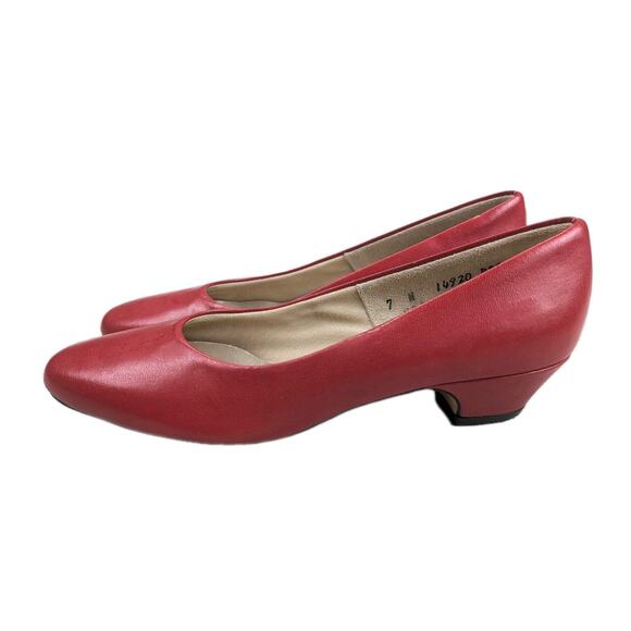 Hush Puppies | Shoes | Hush Puppies Heels Sz 7 Red Vintage Pumps ...